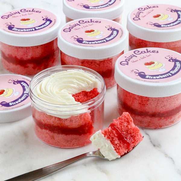 Strawberry Shortcake Minikins – Daisy Cakes